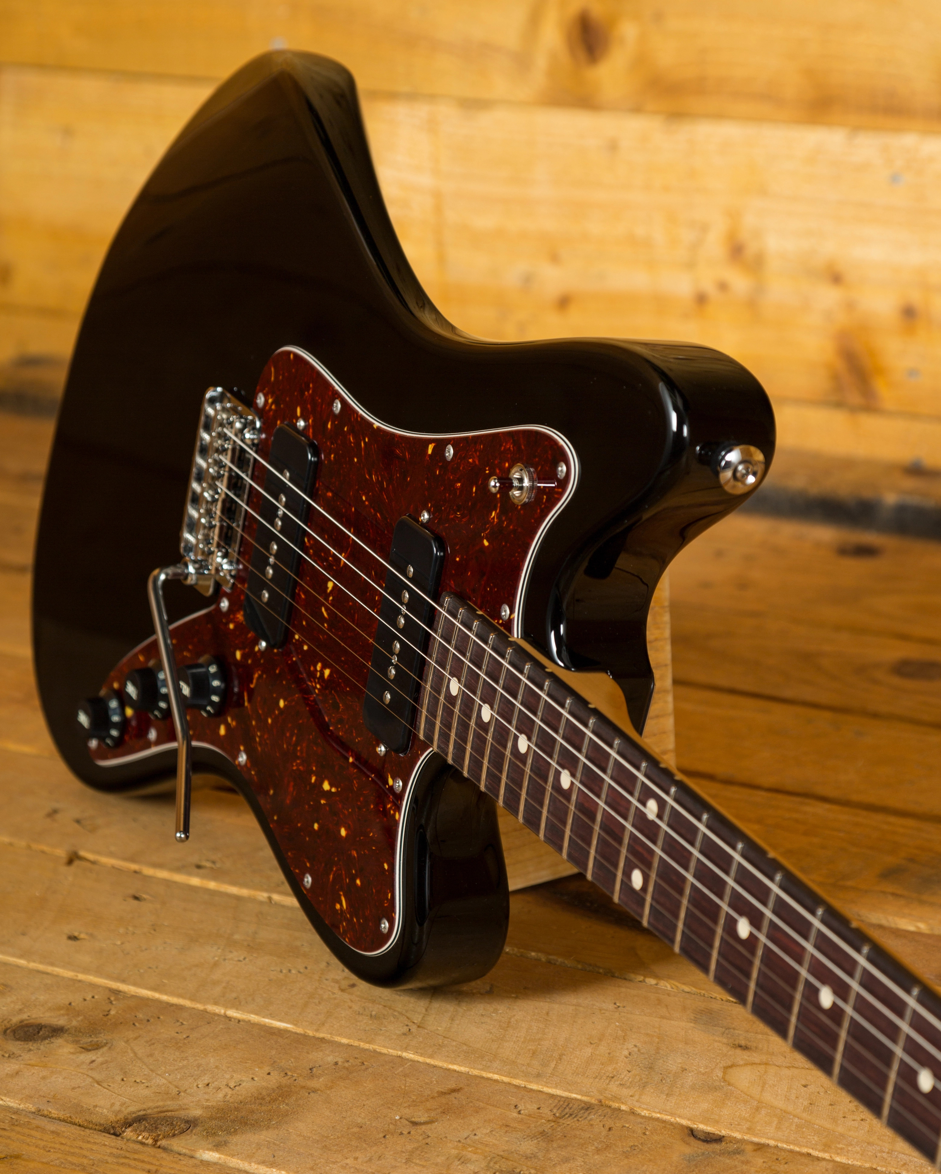 Suhr Classic JM Pro Black - Gotoh 510 Trem with S90's - Peach Guitars