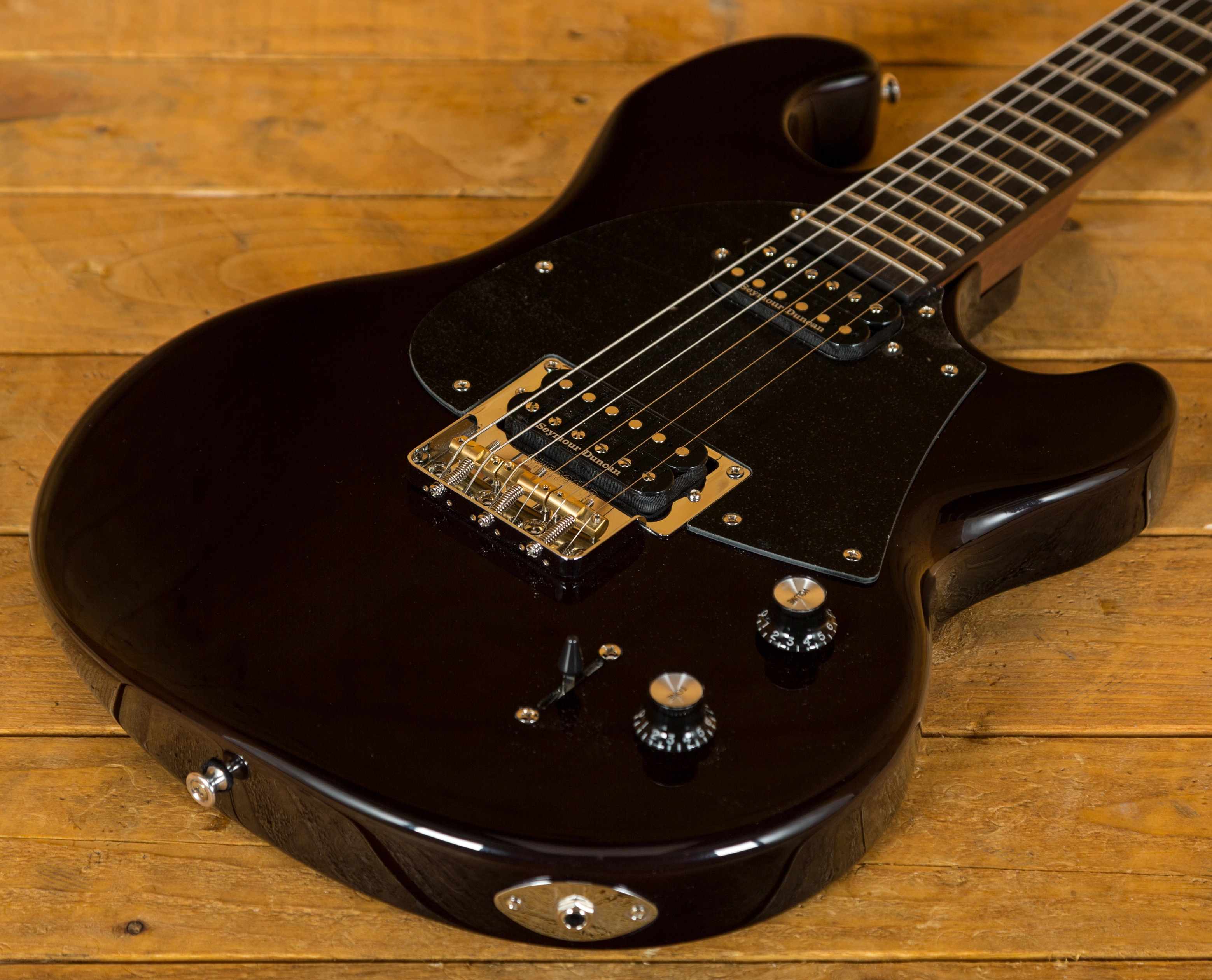 Shergold Masquerader HH - Black - Peach Guitars