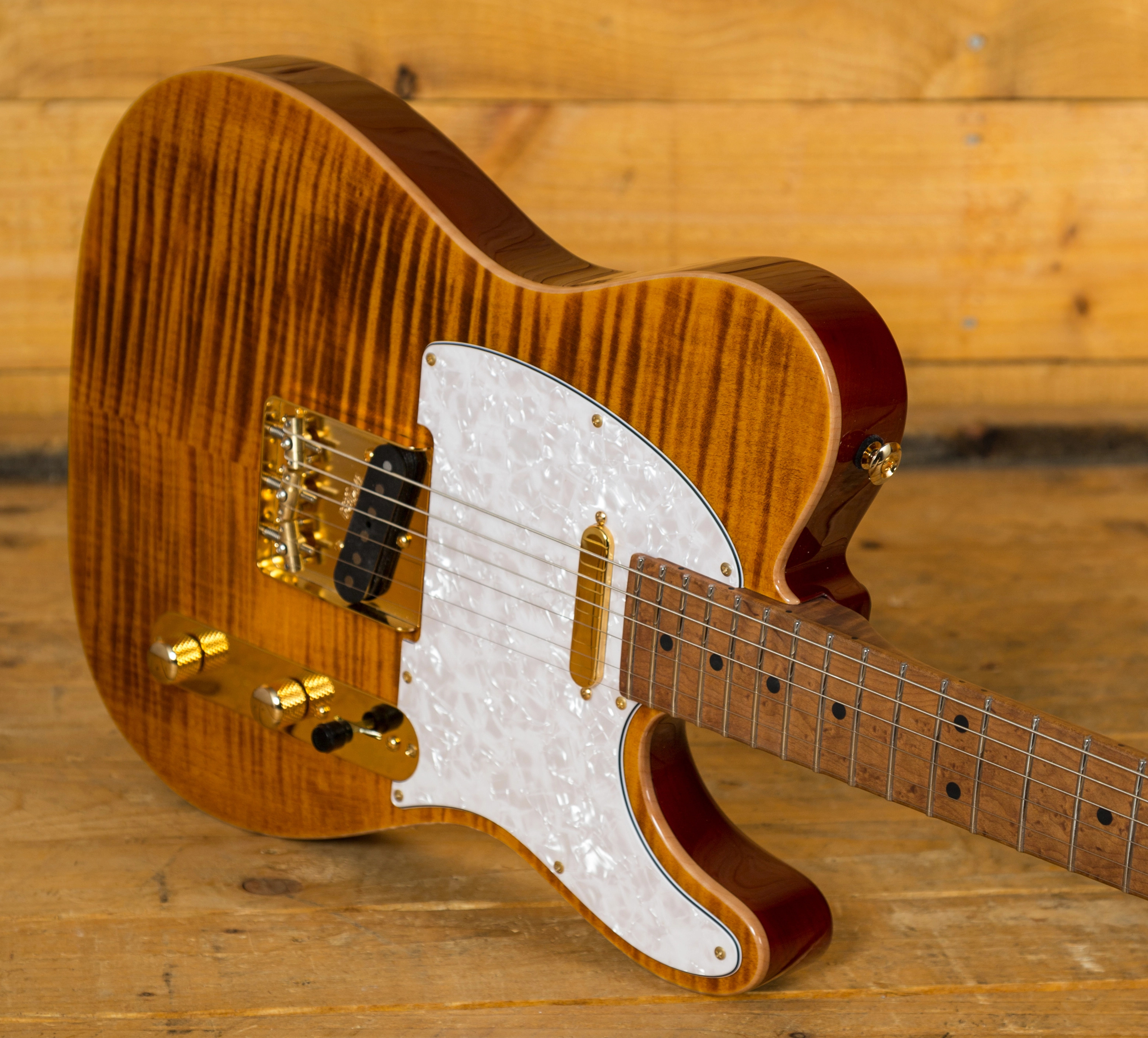 Suhr Classic T Deluxe - Bengal - Peach Guitars