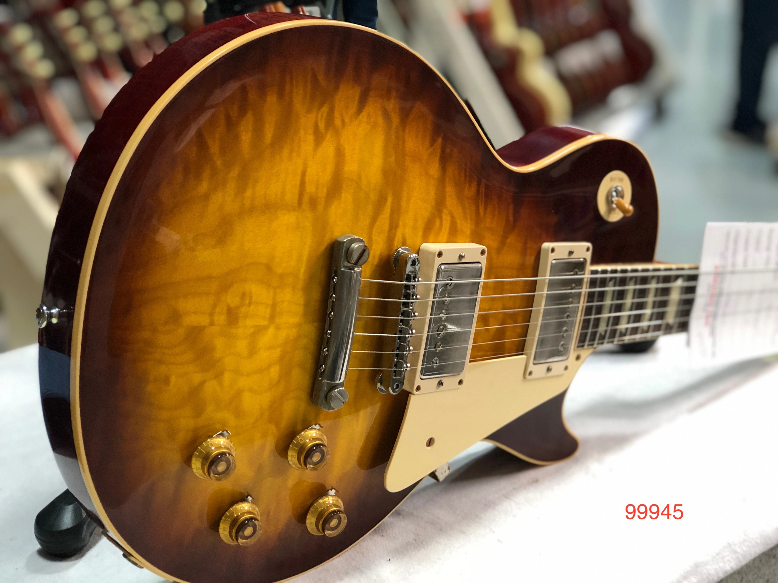 Gibson Custom 60th Anniversary 59 Les Paul Std Cherry Teaburst - Peach ...