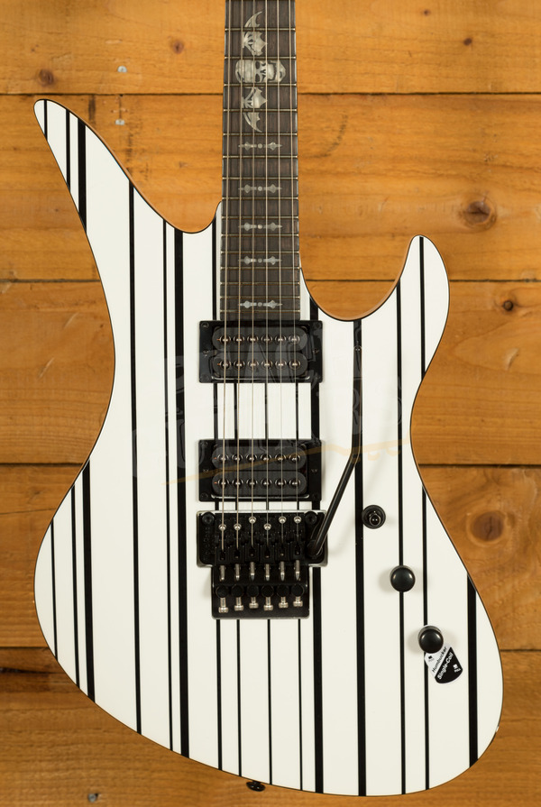 Schecter Synyster Standard | Gloss White w/Black Pinstripes