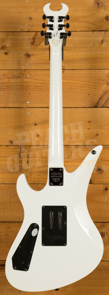 Schecter Synyster Standard | Gloss White w/Black Pinstripes