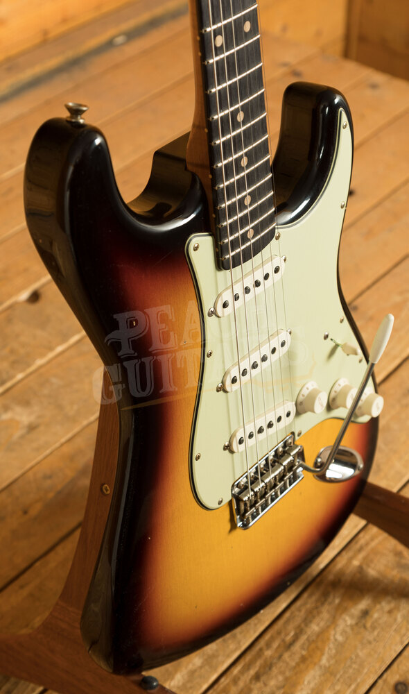 Fender Custom Shop 61 Stratocaster Journeyman 3-Tone Sunburst