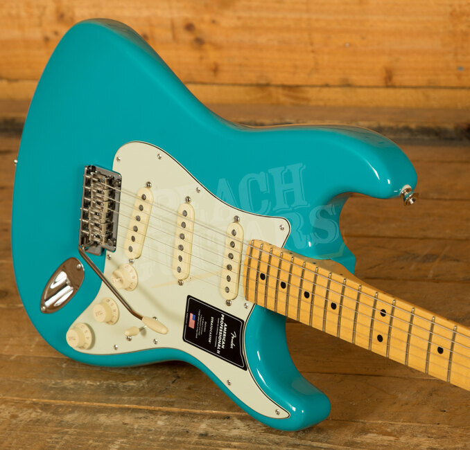 Fender American Professional II Stratocaster | Maple - Miami Blue