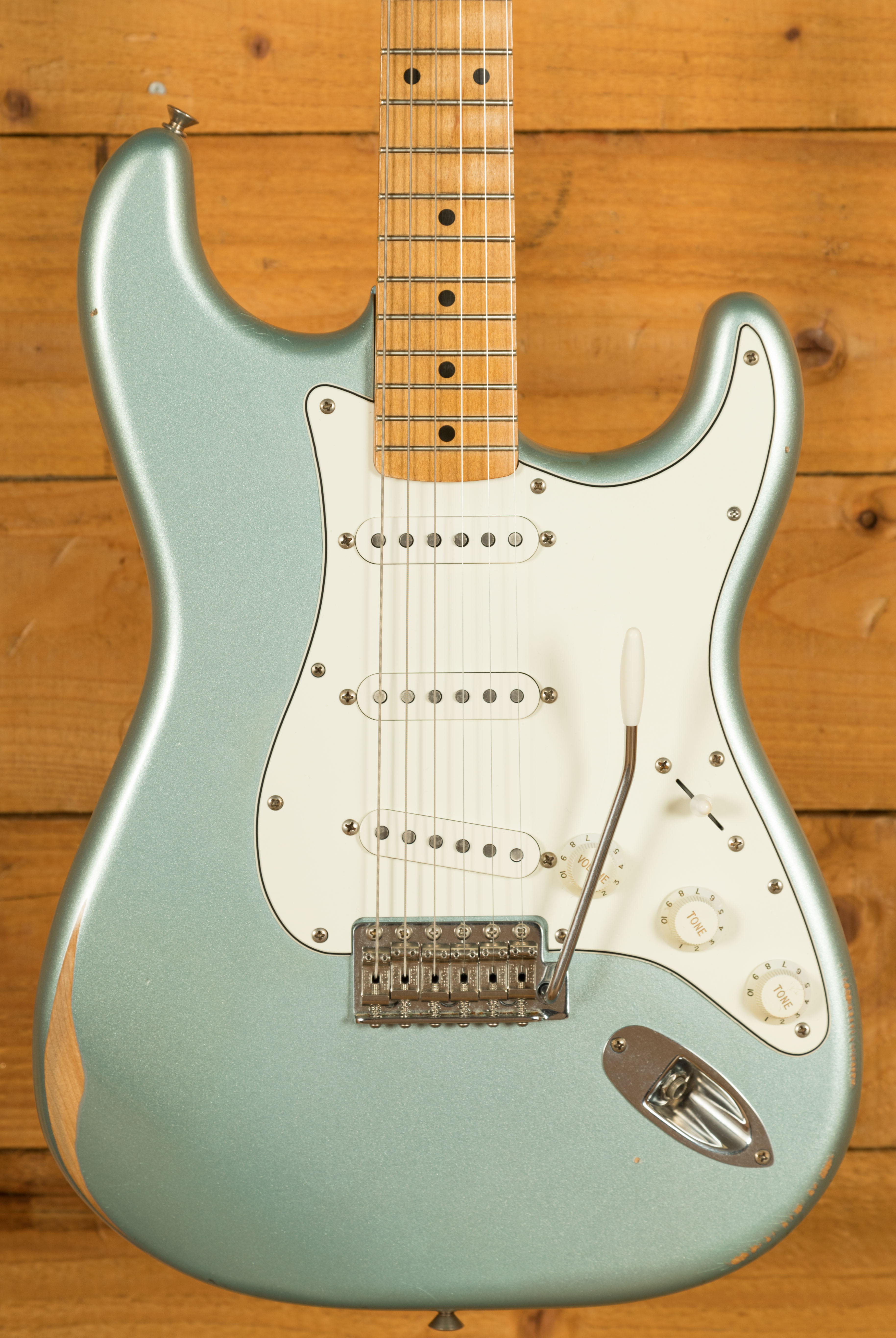 Fender Vintera Road Worn Mischief Maker Stratocaster Firemist Silver *Used*